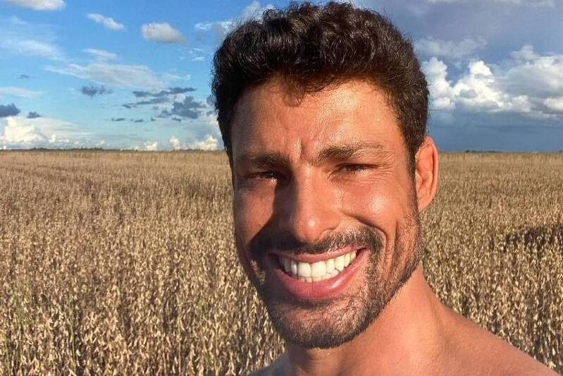 Cauã Reymond, que estreia "Terra e Paixão", já viveu michê e gêmeos ...